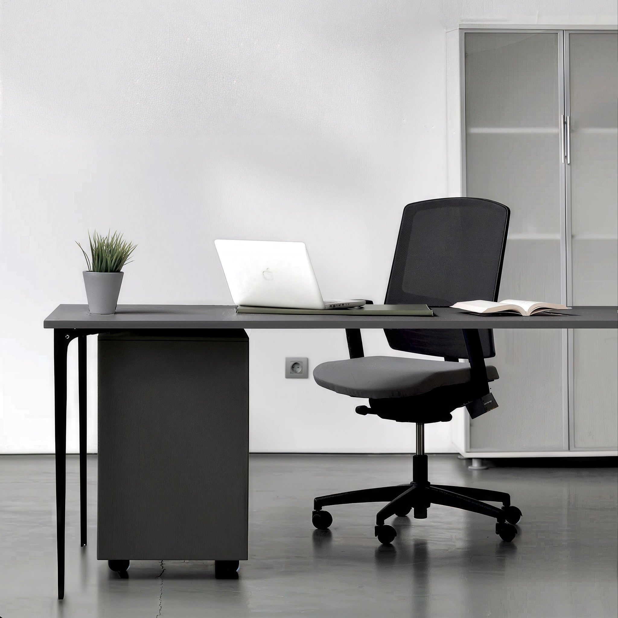 MEL | MOODY | 1400 or 1600 x 650 – Desk