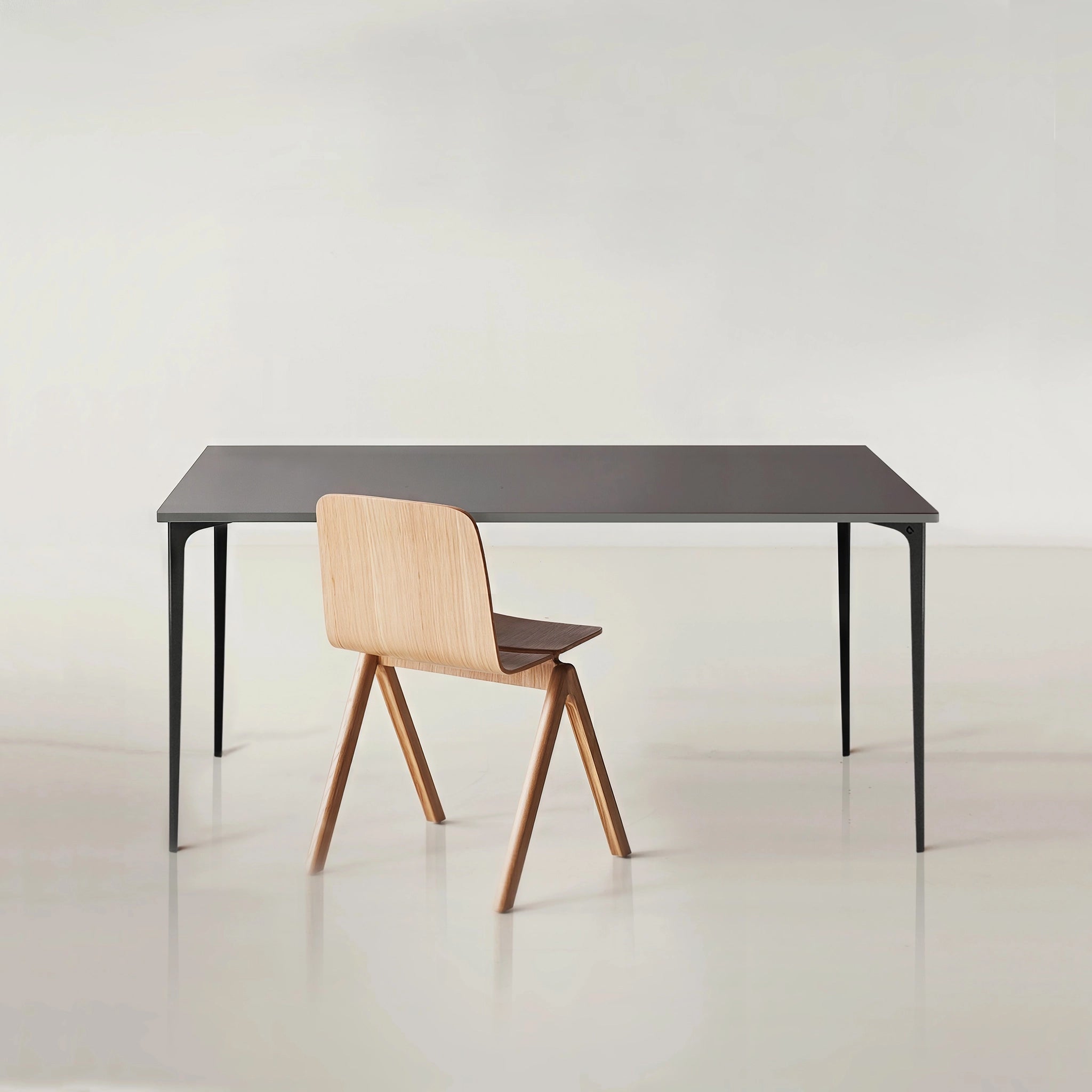 MEL | MOODY | 1400 or 1600 x 650 – Desk