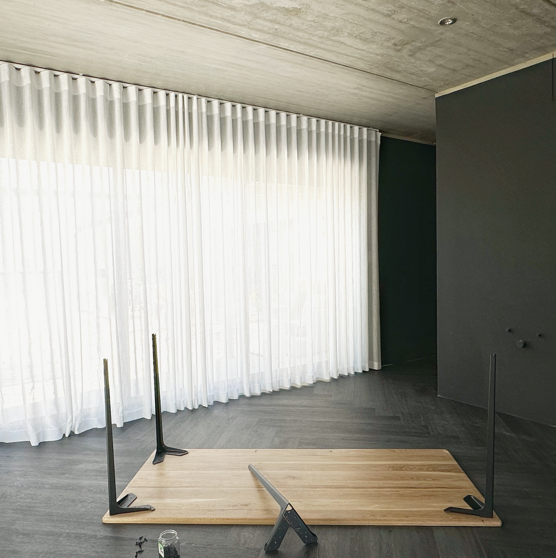 1.8 x 1M | TABLETOPIA | 6 SEATER | SOLID OAK | 34Mm ( no legs) – Desk